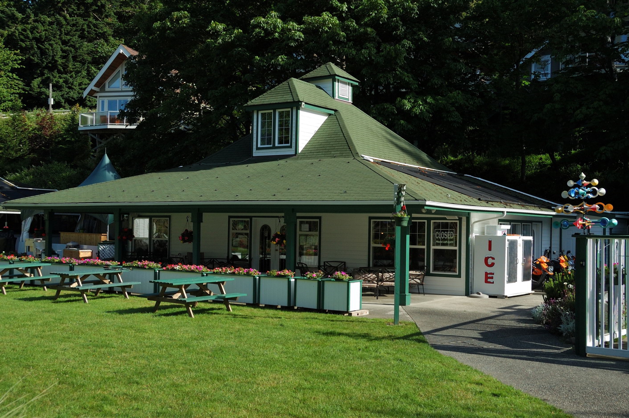 Otter Bay Marina - Freedom Marine Inc